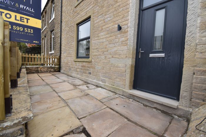 Manchester Road, Slaithwaite | Harvey & Ryall