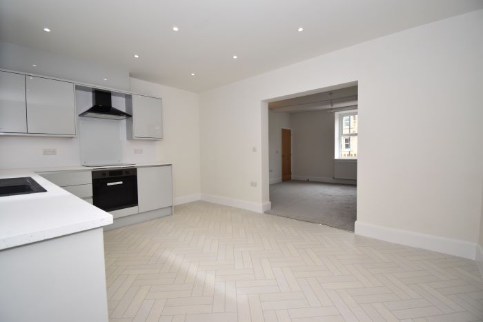 Manchester Road, Slaithwaite | Harvey & Ryall